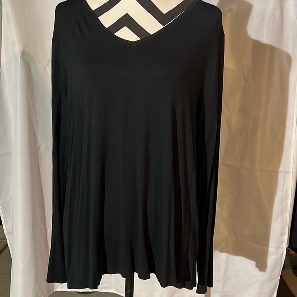 Tahari | Tops | Tahari | Poshmark